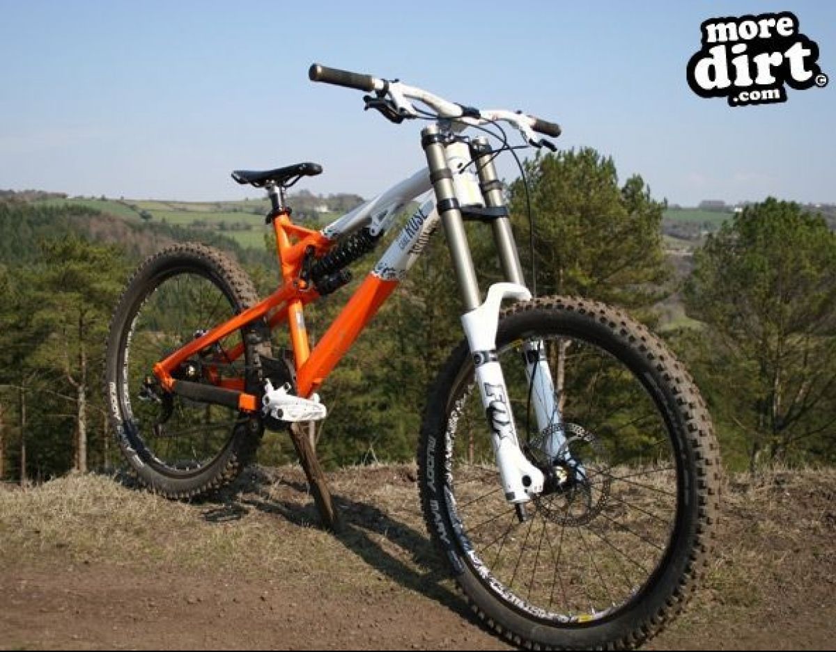 Closer look at the Rose Beef Cake DH | More Dirt