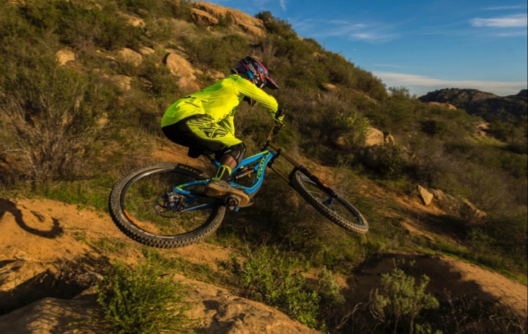 First Look: The All New Phoenix DH Carbon | More Dirt